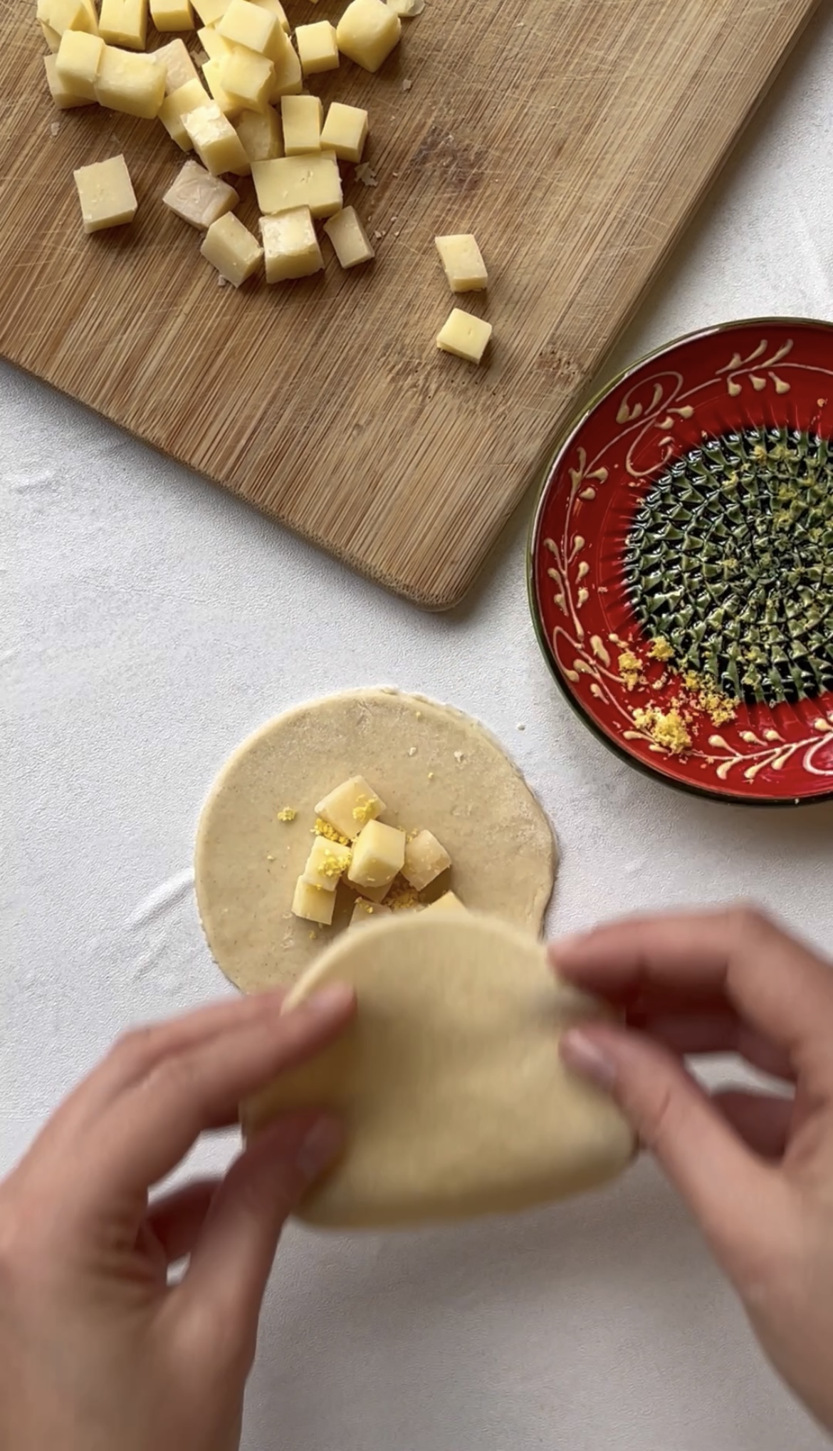 Sardinian Seadas (Cheese & Honey Pastries) | Myriad Recipes