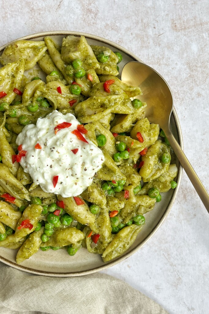 Easy Tofu Pasta (Scissor Cut)