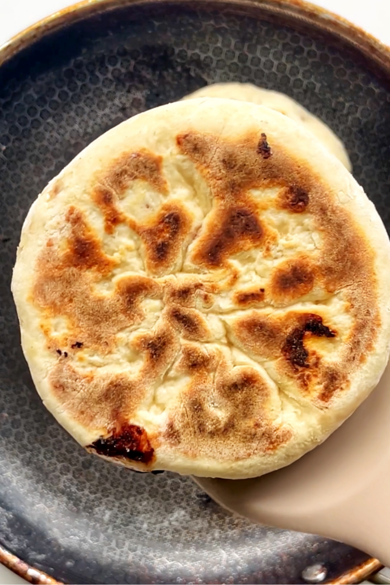 Festive Turkey Flatbreads - Myriad Recipes
