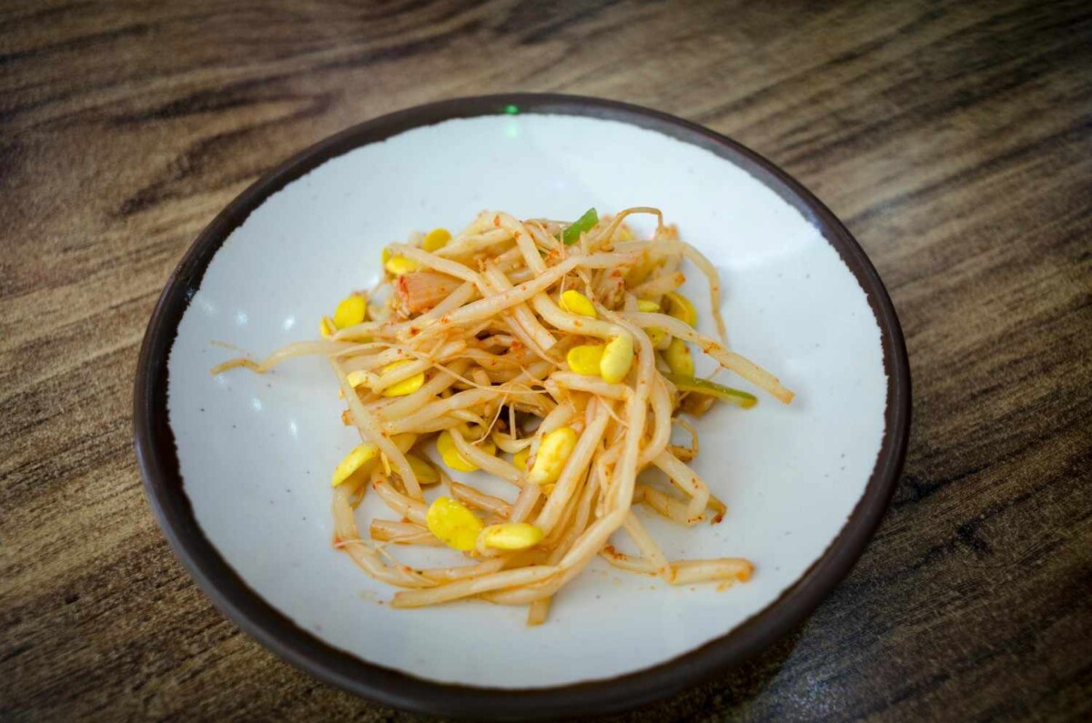 10 Best Bean Sprout Substitutes For Every Recipe | Myriad Recipes
